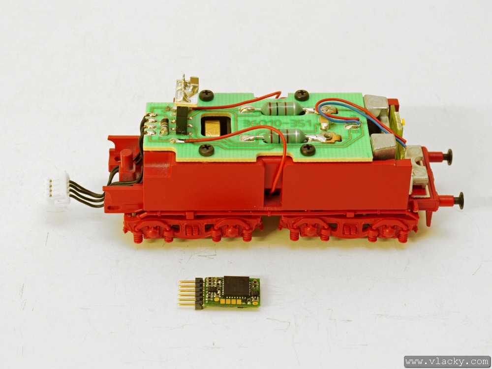 Návod na digitalizaci parní lokomotivy Roco BR44